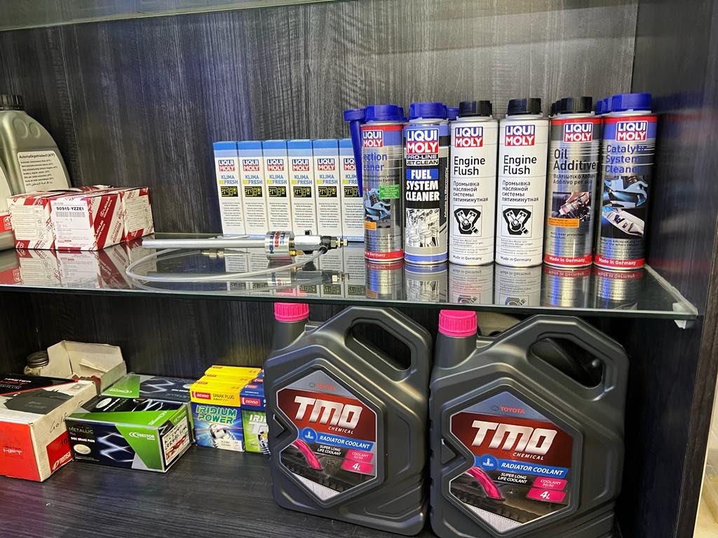 Weekend and night Car servicing Available ( Engine Oil, Brake pad ...