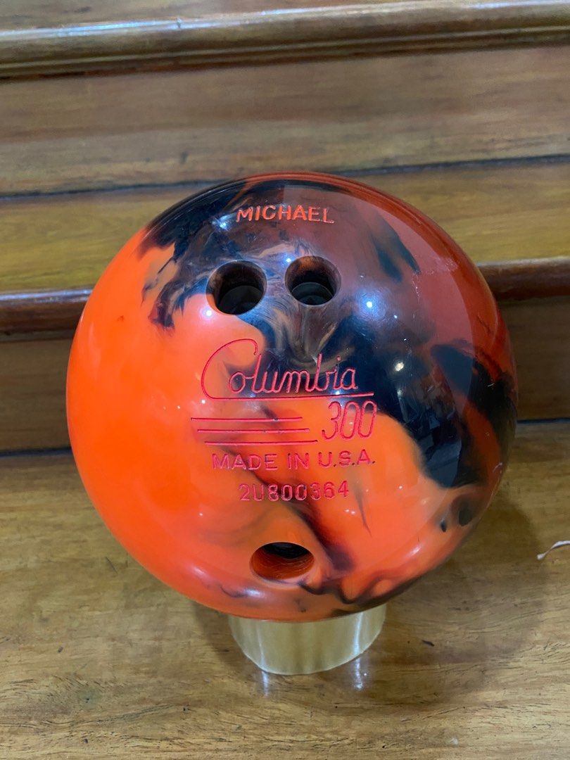 White Dot Bowling Ball (14 lbs), Sports Equipment, Sports & Games ...