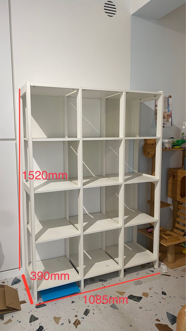 White wooden checkered design open shelf display bookshelf, Furniture ...