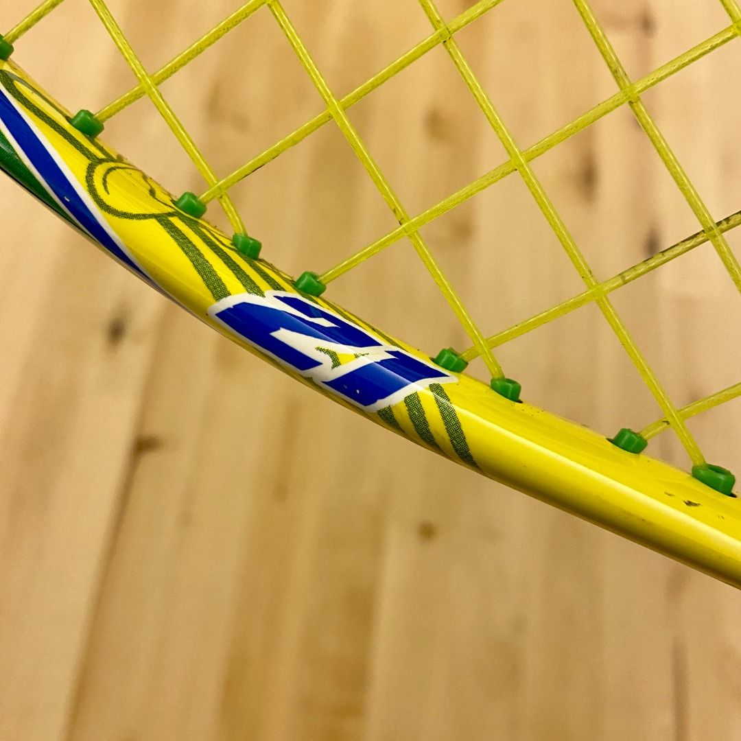 #23 Wilson SPONGEBOB Junior 21" Tennis Racket, 體育器材, 運動與比賽用品, 球拍和球類運動在旋轉拍賣