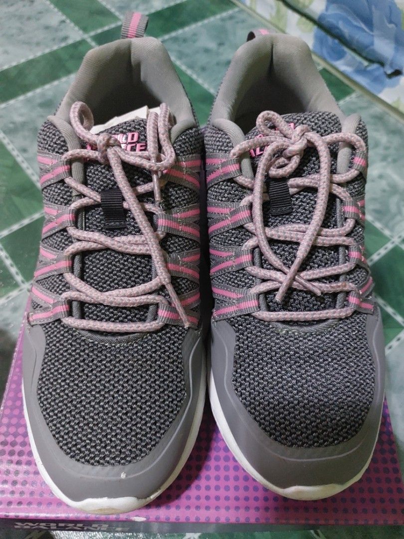 World balance rubber shoes, Women's Fashion, Footwear, Sneakers on ...