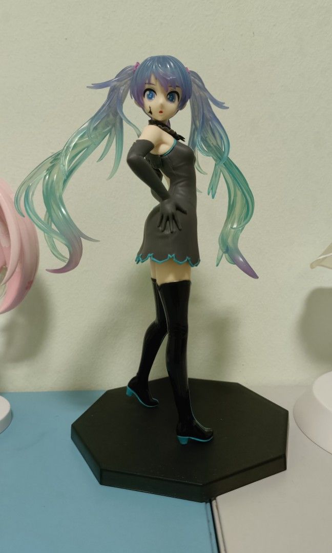 Vocaloid Hatsune Miku Figurines & Plush, Hobbies & Toys, Memorabilia ...