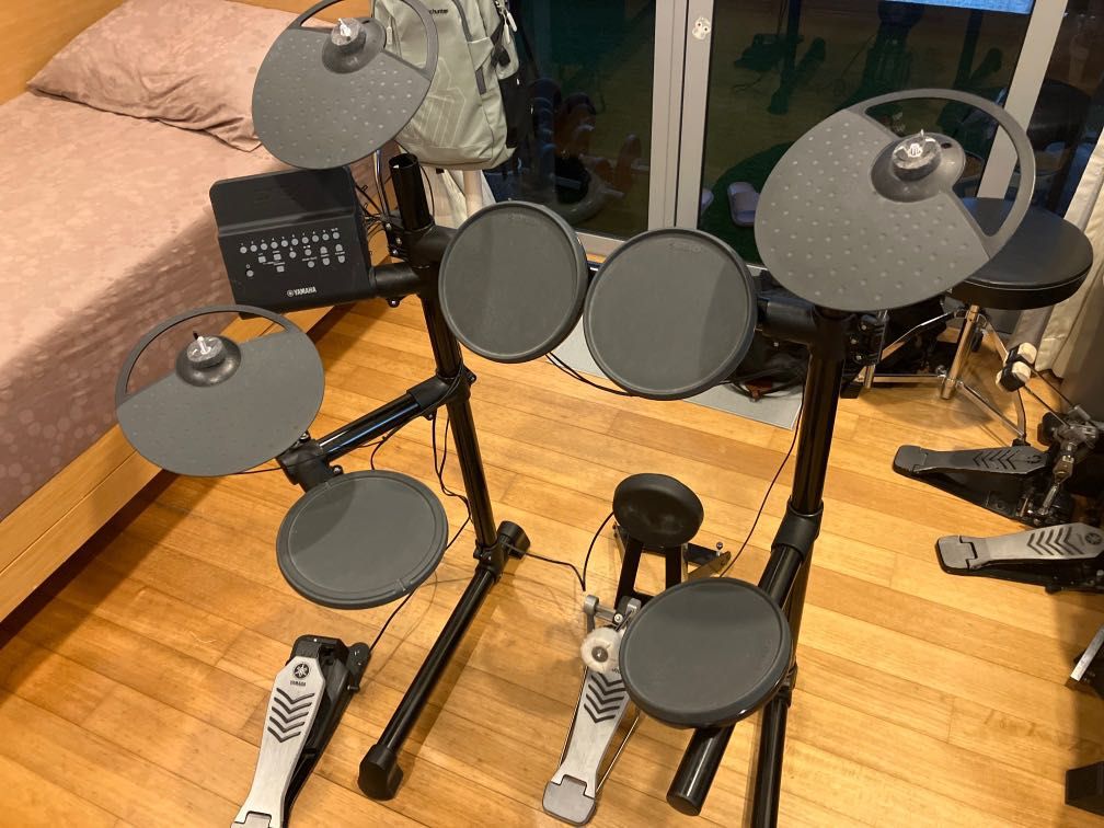 Yamaha DTX 400 electronic drums, Hobbies & Toys, Music & Media, Musical ...