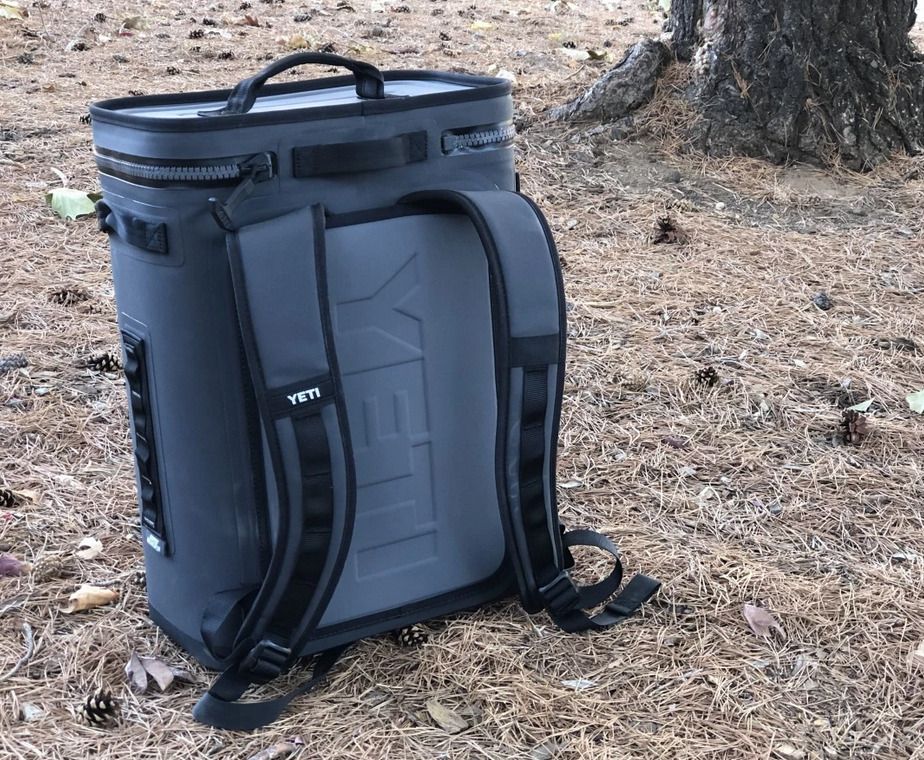 YETI Hopper Backflip 24 Soft Sided Cooler/Backpack, Sports Equipment ...