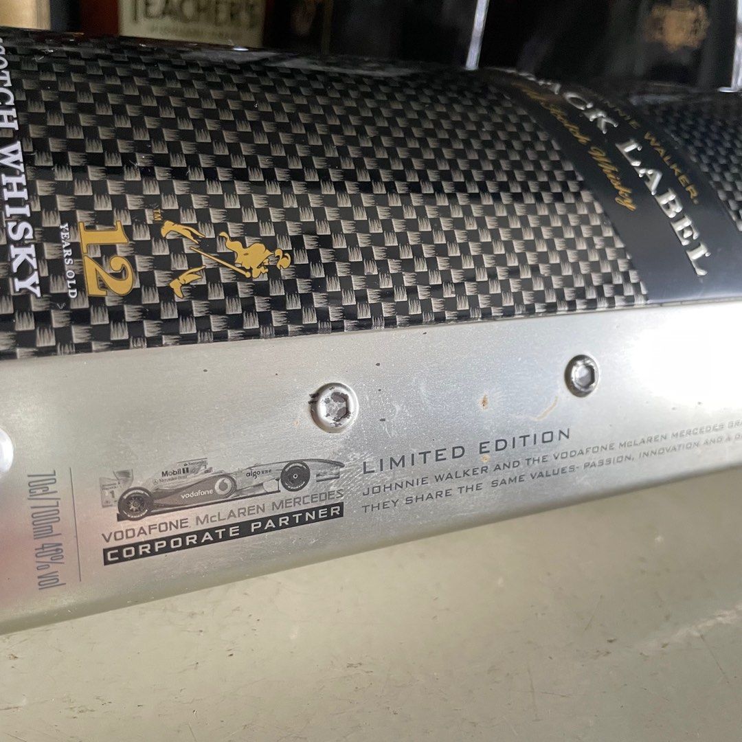 2009 F1 Black Lable Johnnie Walker Limited Edition with metal box 700ml ...