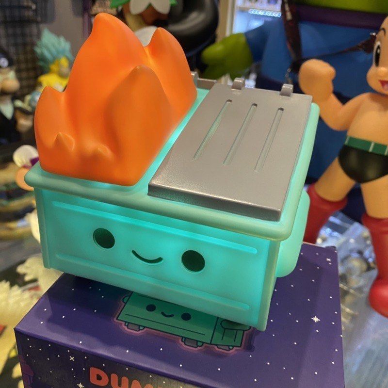 台灣 現貨 燃燒垃圾筒 (超級災難）dumpster fire 觸控亮燈 燃燒火焰 夜燈 led, 兒童＆孕婦用品, 嬰兒玩具 - Carousell