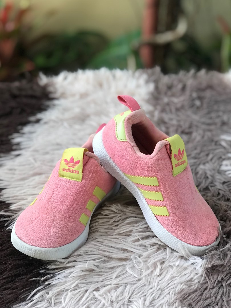ADIDAS Gazelle pink, Babies & Kids, Babies & Kids Fashion on Carousell