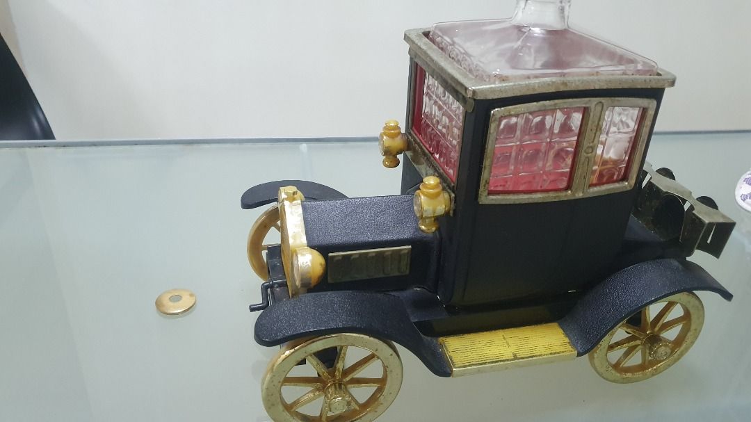 Vintage alcohol liquor container Ford vehicle model, Hobbies & Toys ...