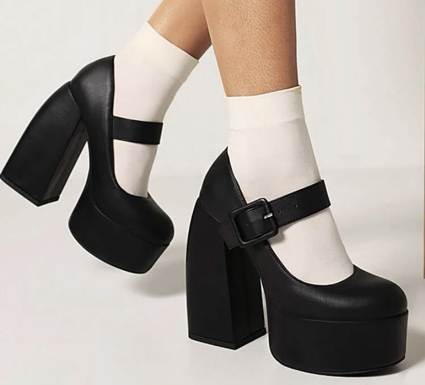 Black Chunky Mary Jane Heels, Women's Fashion, Footwear, Heels on Carousell