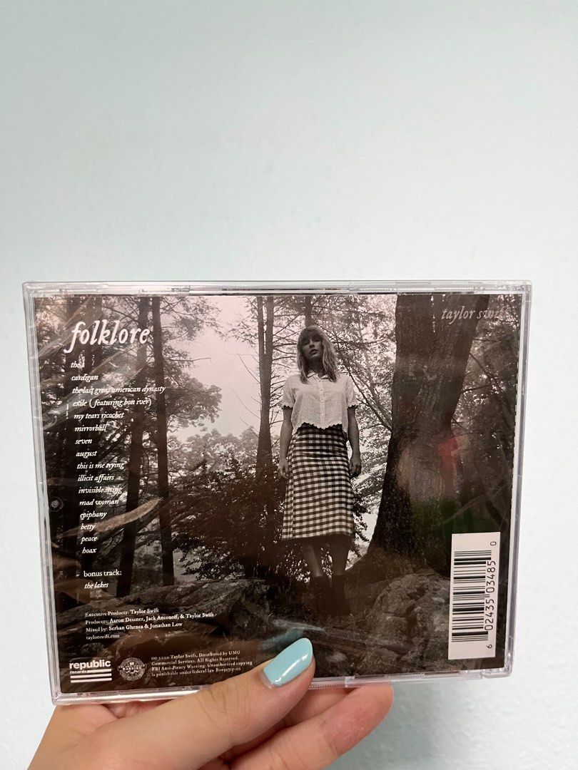 BNIB Folklore Taylor Swift Album, Hobbies & Toys, Music & Media, CDs ...