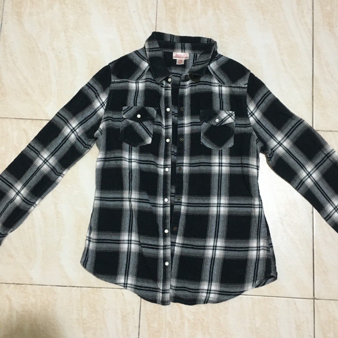 checkered polo, Women's Fashion, Tops, Longsleeves on Carousell