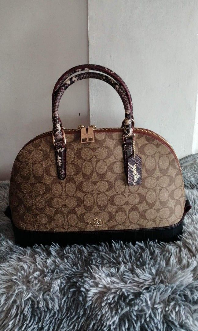 Coach Alma Bag Original, Luxury, Bags & Wallets on Carousell