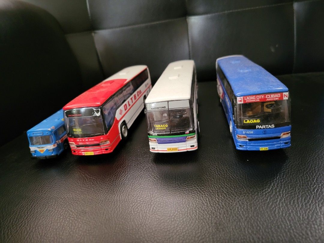 Collectible buses, Hobbies & Toys, Toys & Games on Carousell
