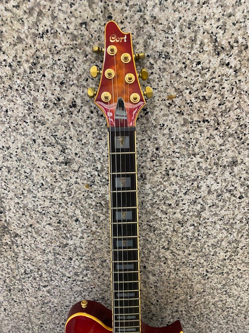 Cort CL-1000 Cherryburst Electric Guitar, Hobbies & Toys, Music & Media ...