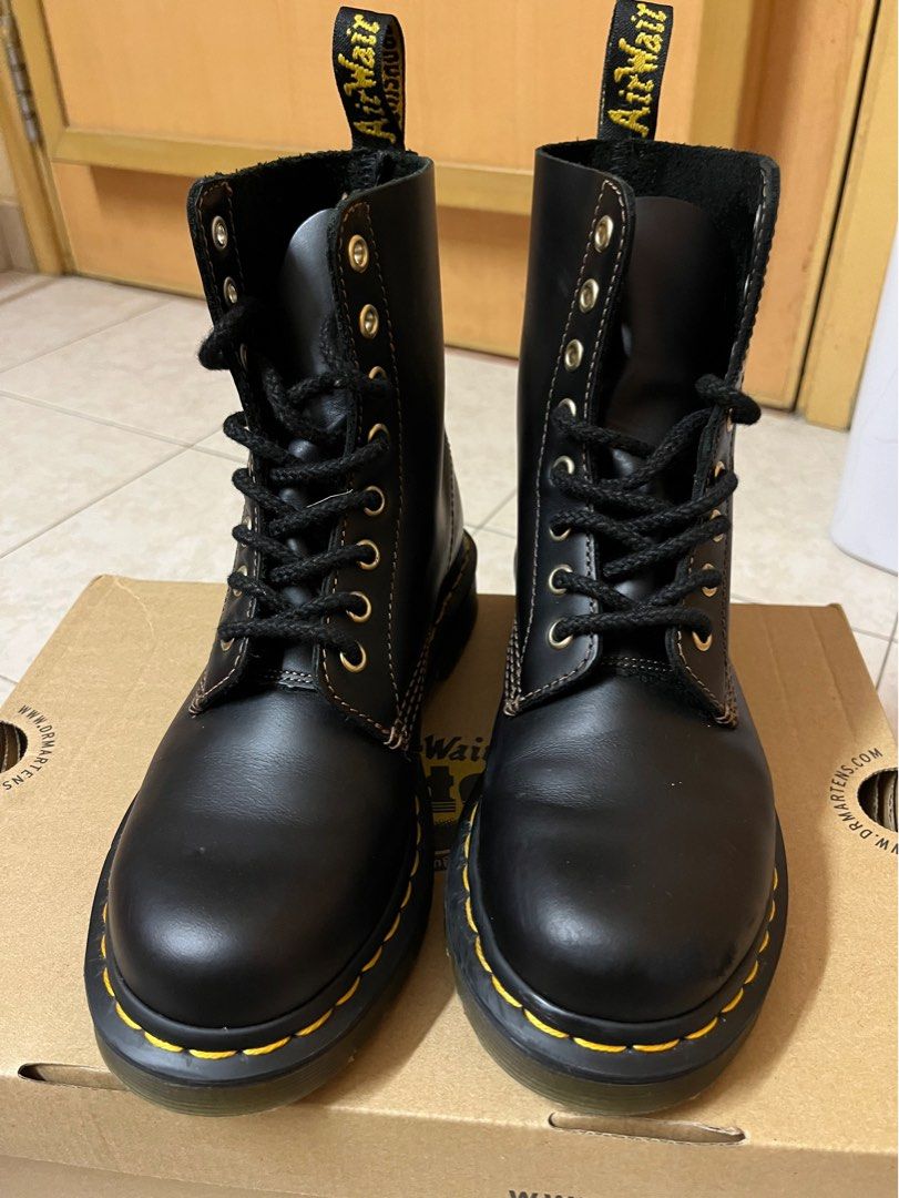 DR MARTENS 1460 pascal boots, Women's Fashion, Footwear, Boots on Carousell