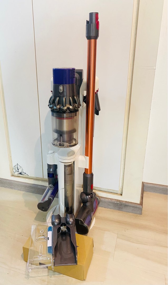 Dyson V10 Absolute with Dok™️ Docking Station, TV & Home Appliances ...