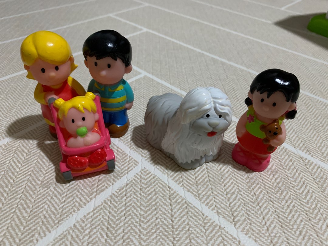 ELC Happyland Happy Family, Hobbies & Toys, Toys & Games on Carousell