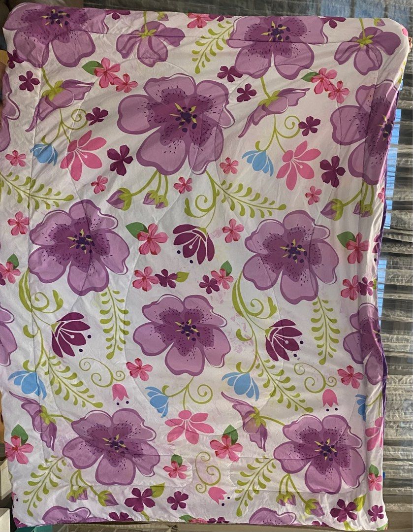 Frozen Elsa & Anna Quilt, Furniture & Home Living, Bedding & Towels on ...