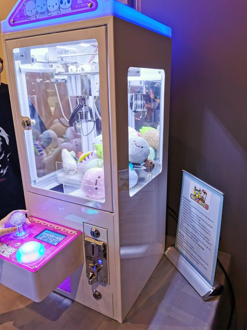 Fun sized Claw Machine for rental, Lifestyle Services, Event & Party ...