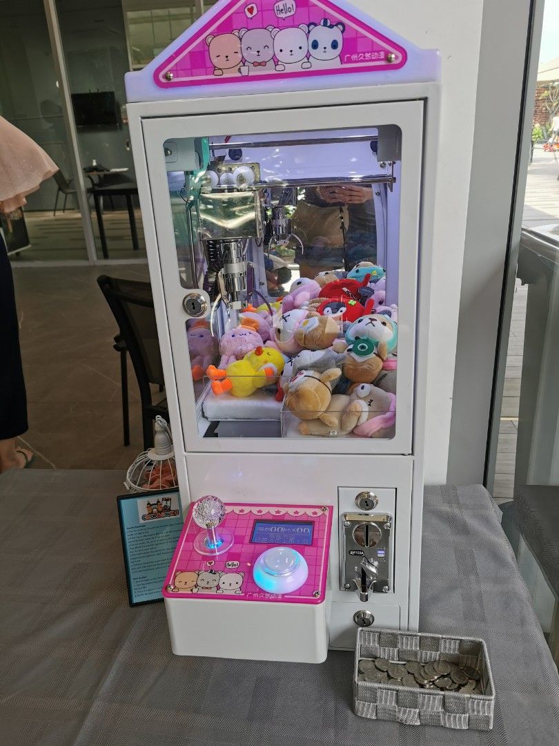 Fun sized Claw Machine for rental, Lifestyle Services, Event & Party ...