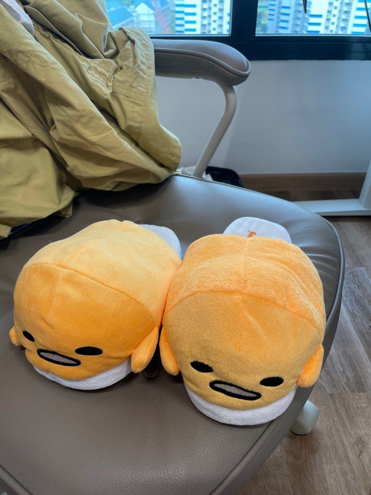 Gudetama authentic Sanrio plush room slippers, Women's Fashion ...