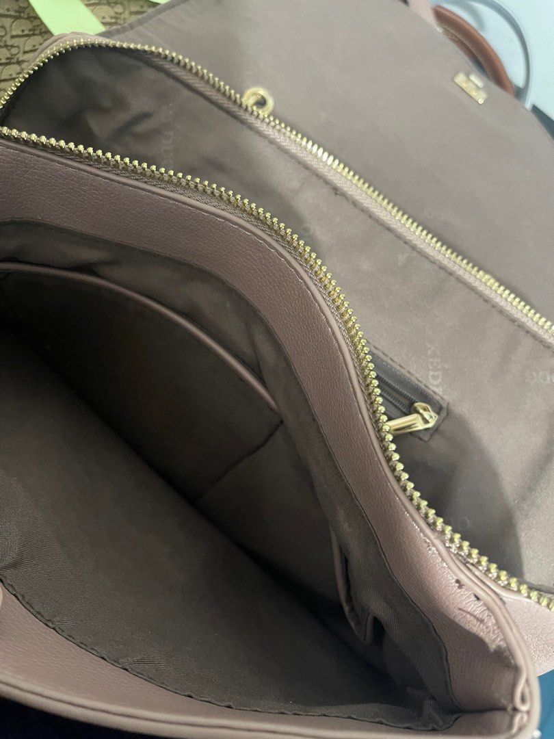 Keddo Bag, Women's Fashion, Bags & Wallets, Shoulder Bags on Carousell