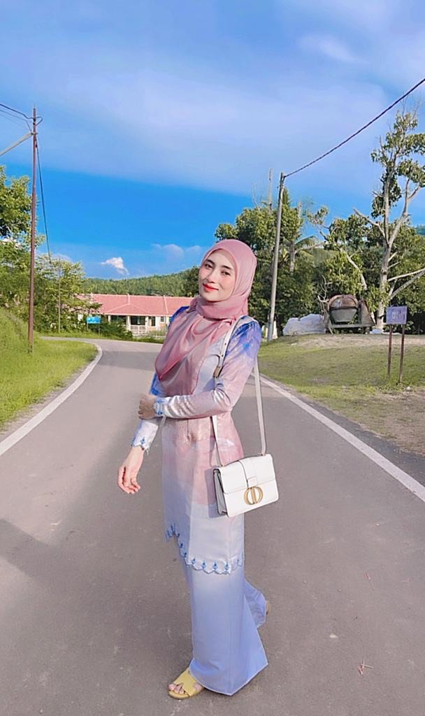 Leeyana Rahman Raya 2022, Women's Fashion, Muslimah Fashion, Baju Kurung & sets on Carousell