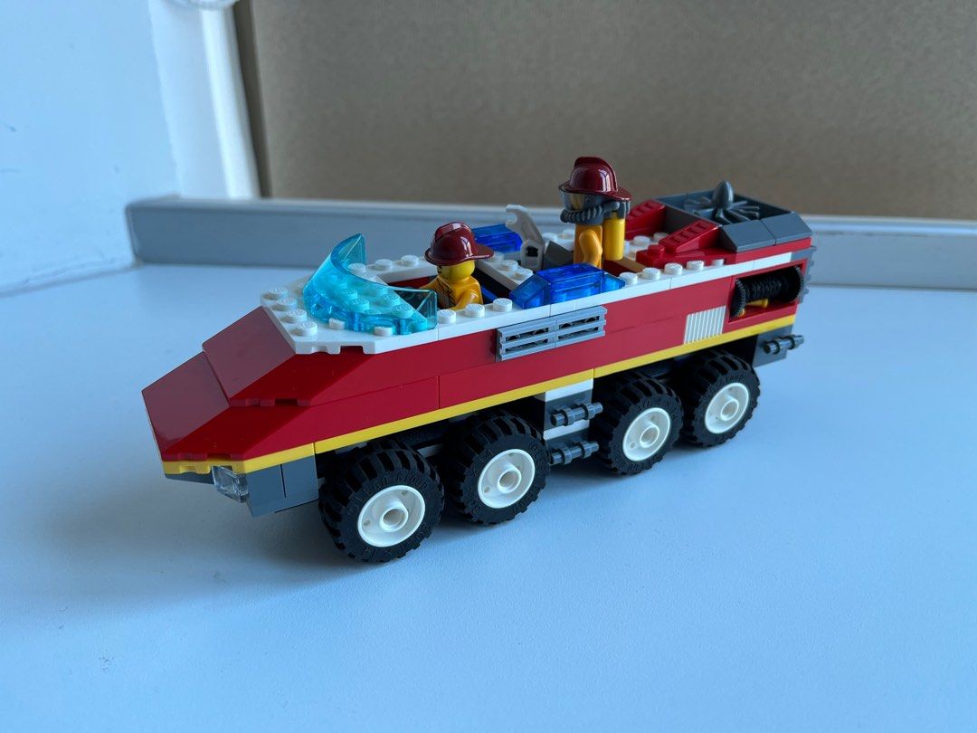 LEGO 60061 4430 Airport Fire Truck Amphibious Fire Truck, 興趣及遊戲, 玩具 ...
