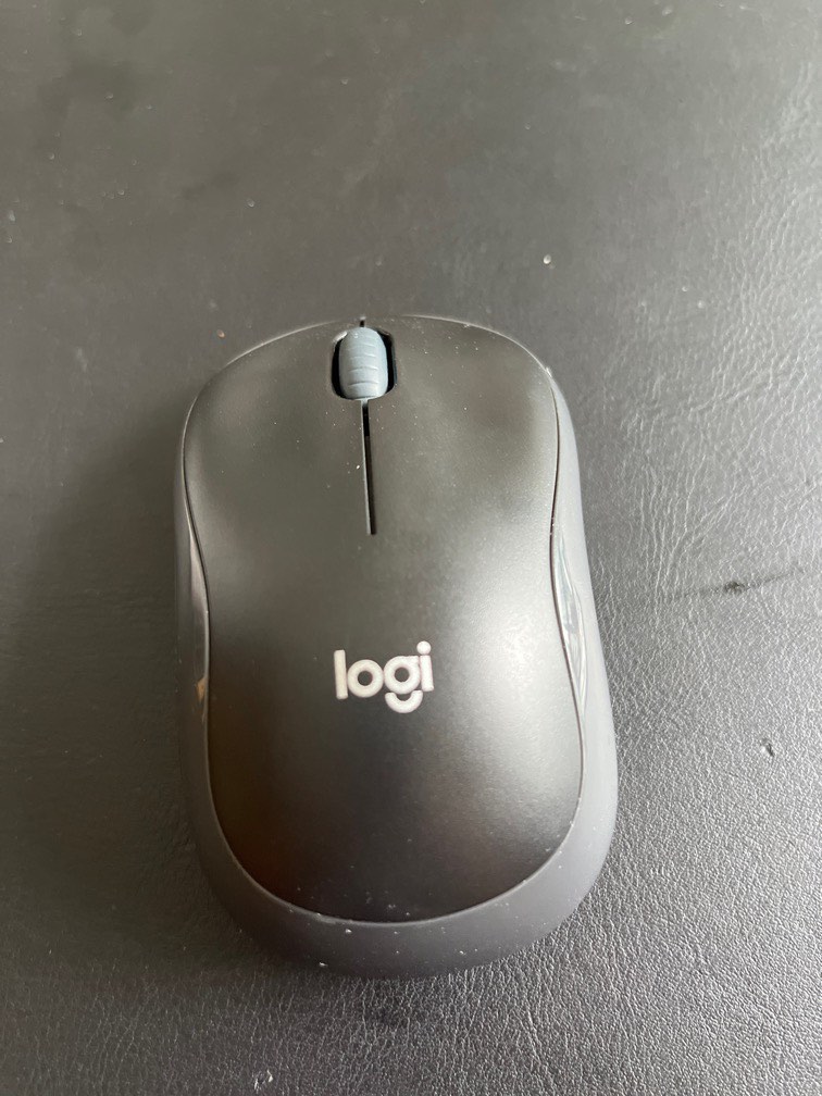 Logitech Wireless Mouse Computers And Tech Parts And Accessories Mouse And Mousepads On Carousell