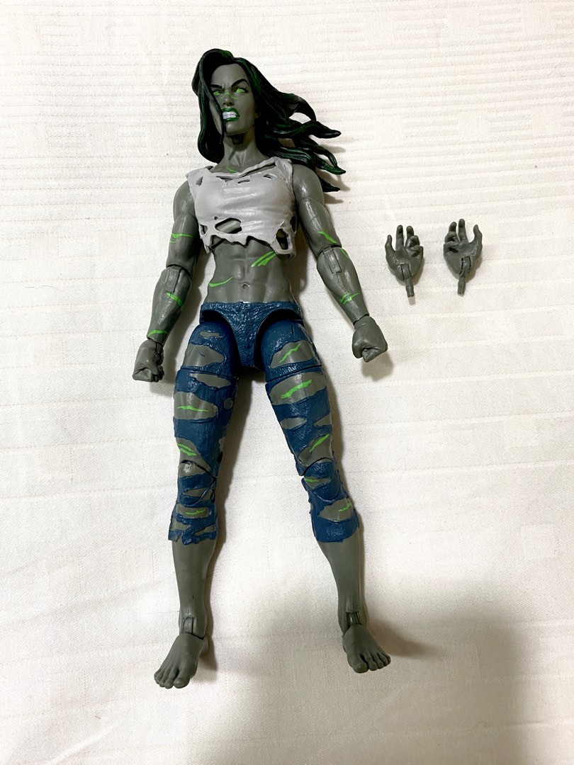 Marvel Legends She Hulk (Scales with Hasbro stuff, Medicom Mafex ...