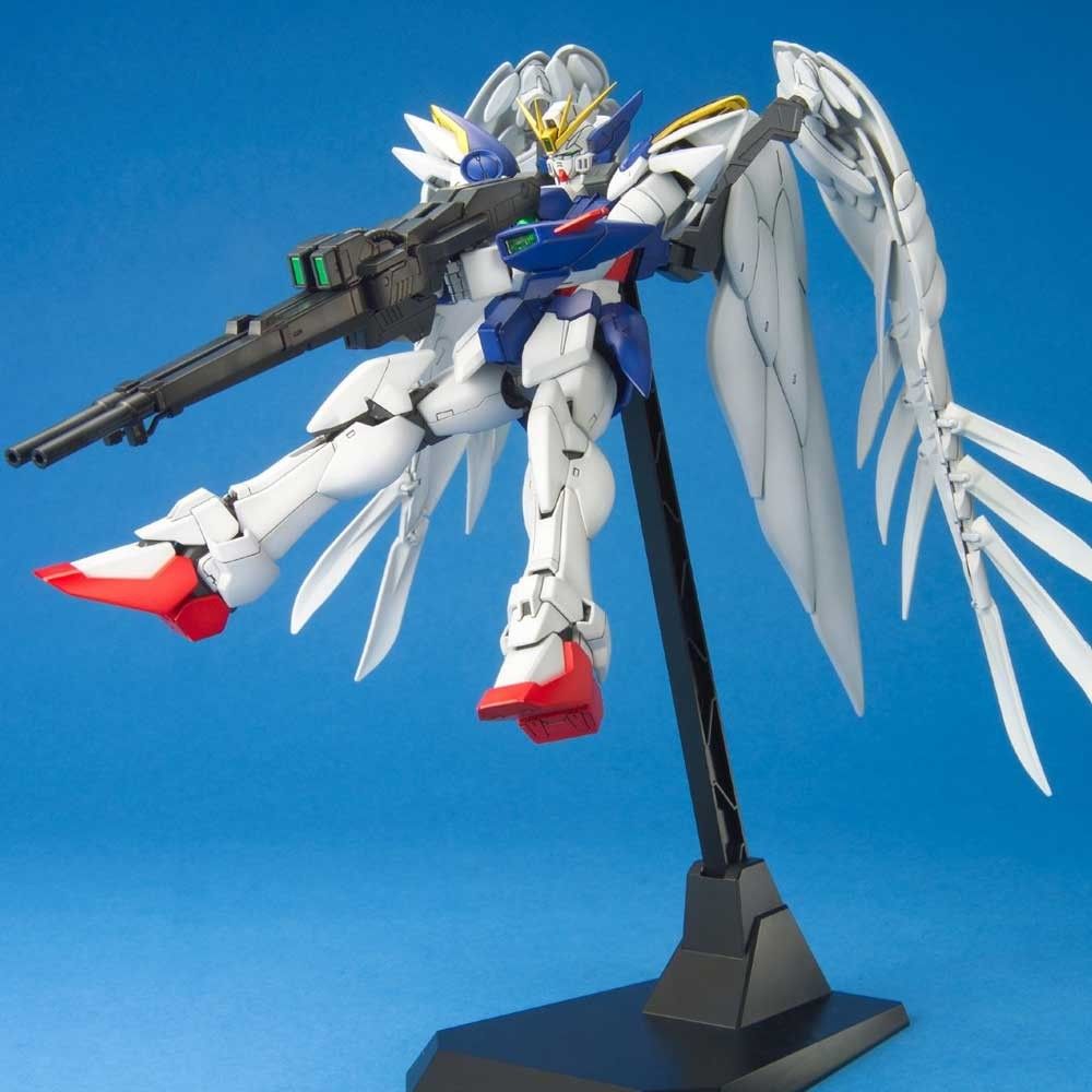 MG Wing Zero Custom EW 1/100 gundam (bandai model kit), Hobbies & Toys ...