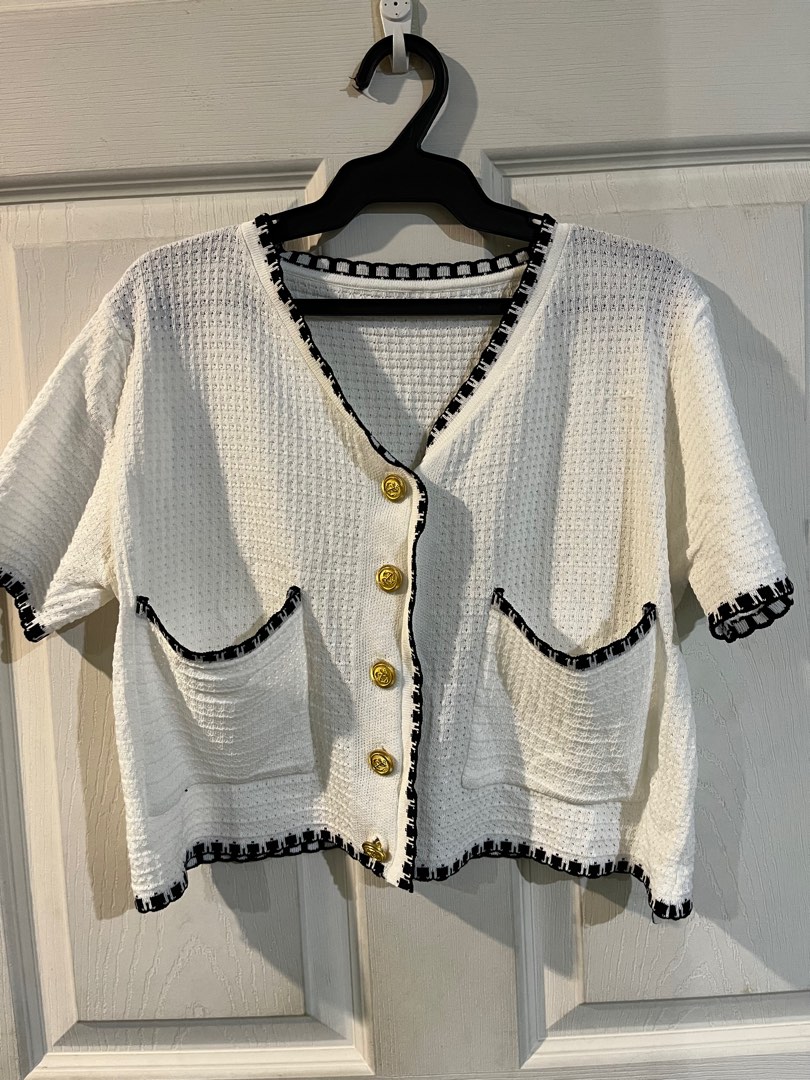 Midrib top, Women's Fashion, Tops, Blouses on Carousell