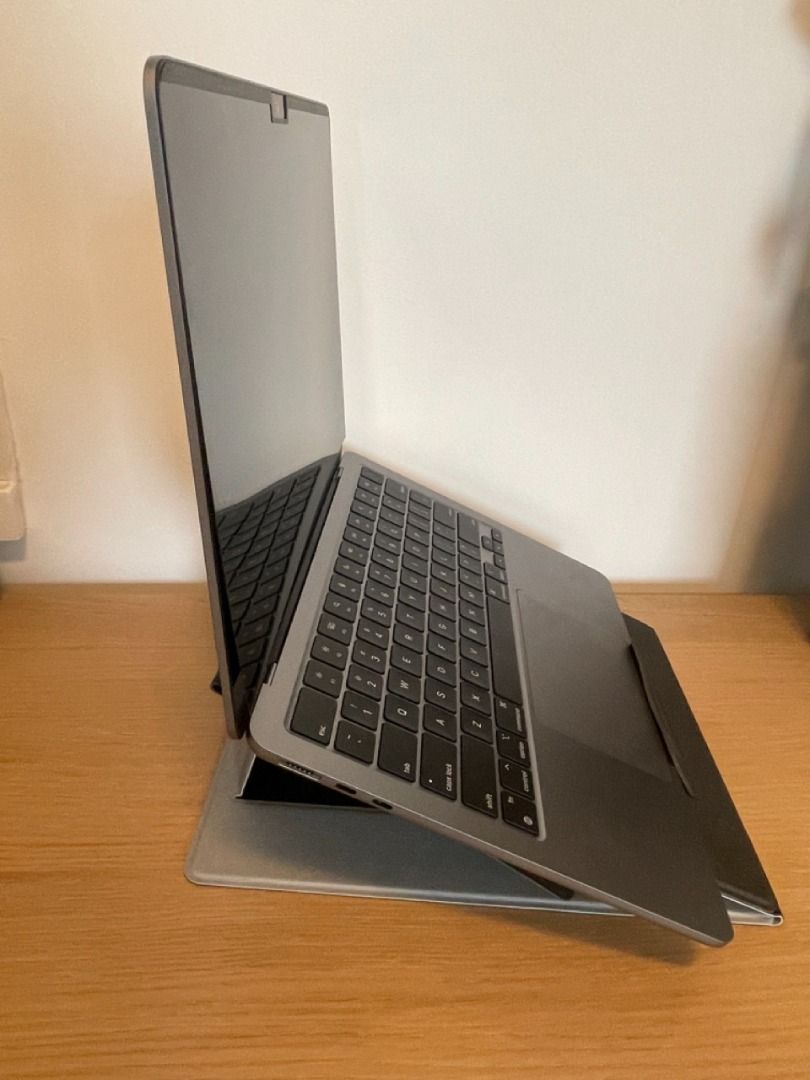 MOFT Z Foldable 5 in 1 Sit Stand Laptop Desk, Computers & Tech, Parts ...