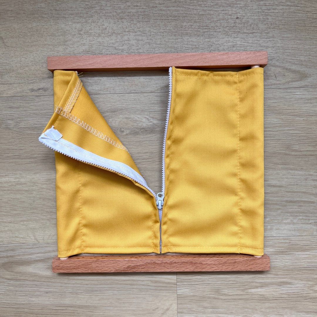 Montessori dressing frame (set of 4), Babies & Kids, Infant Playtime on ...