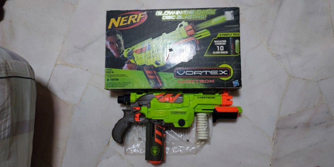 Nerf lumitron (4 AA batteries for light), Hobbies & Toys, Toys & Games ...