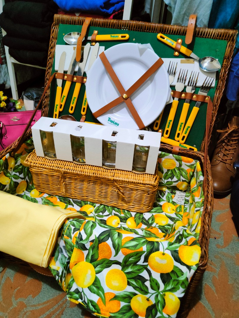 Original Tropicana Picnic Set, Furniture & Home Living, Kitchenware ...