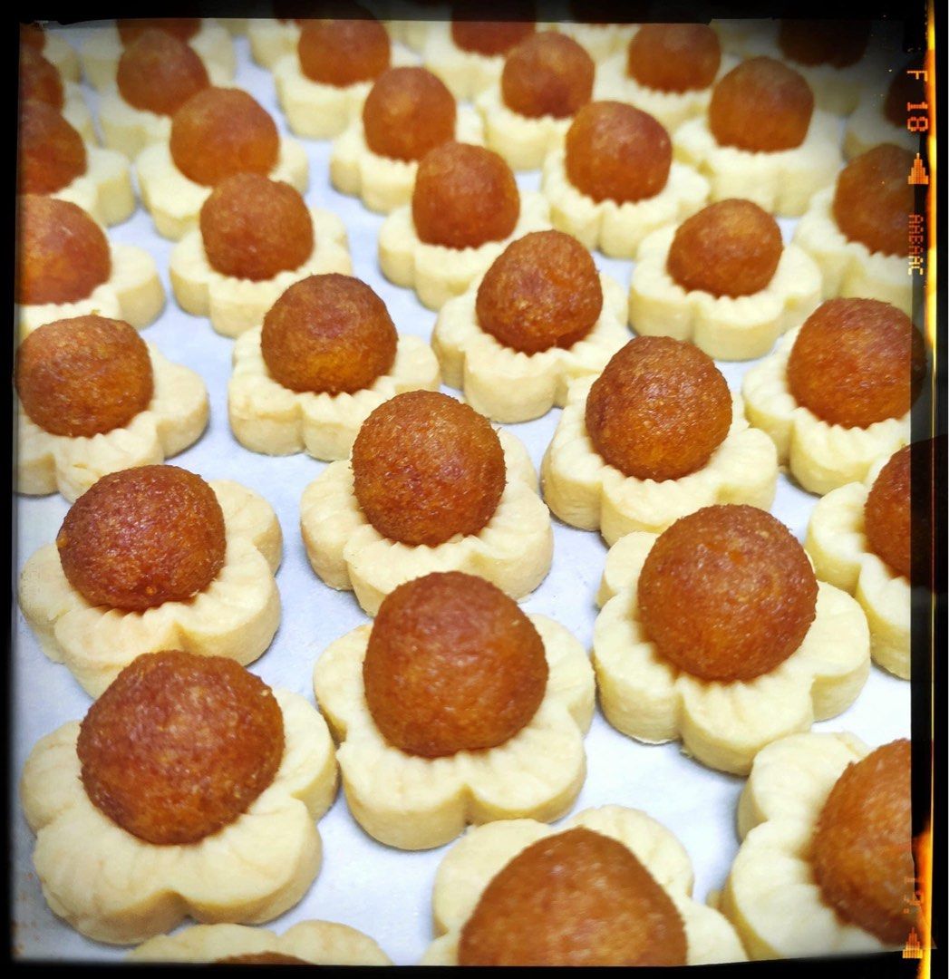 Pineapple Tarts/Cashew Cookies/Peanut Cookies/Macadamia Cocoa/Prawn ...