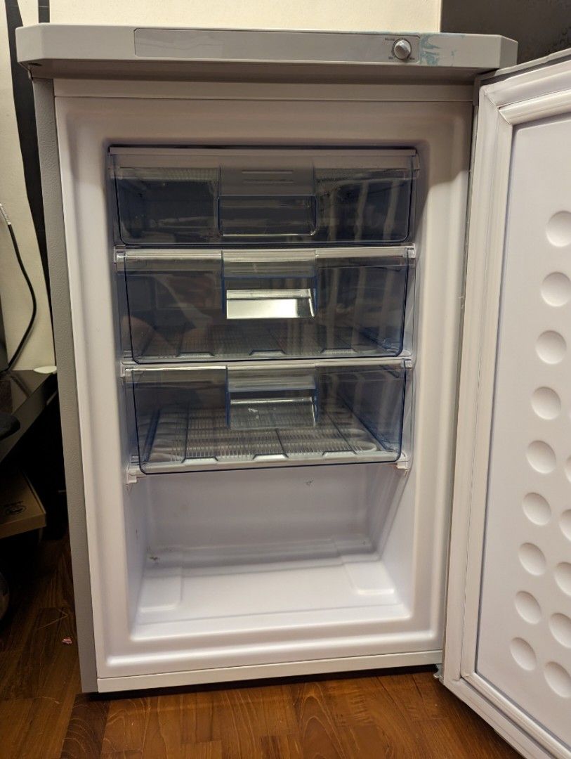 Powerpac PPFZ99 90L Freezer, TV & Home Appliances, Kitchen Appliances ...