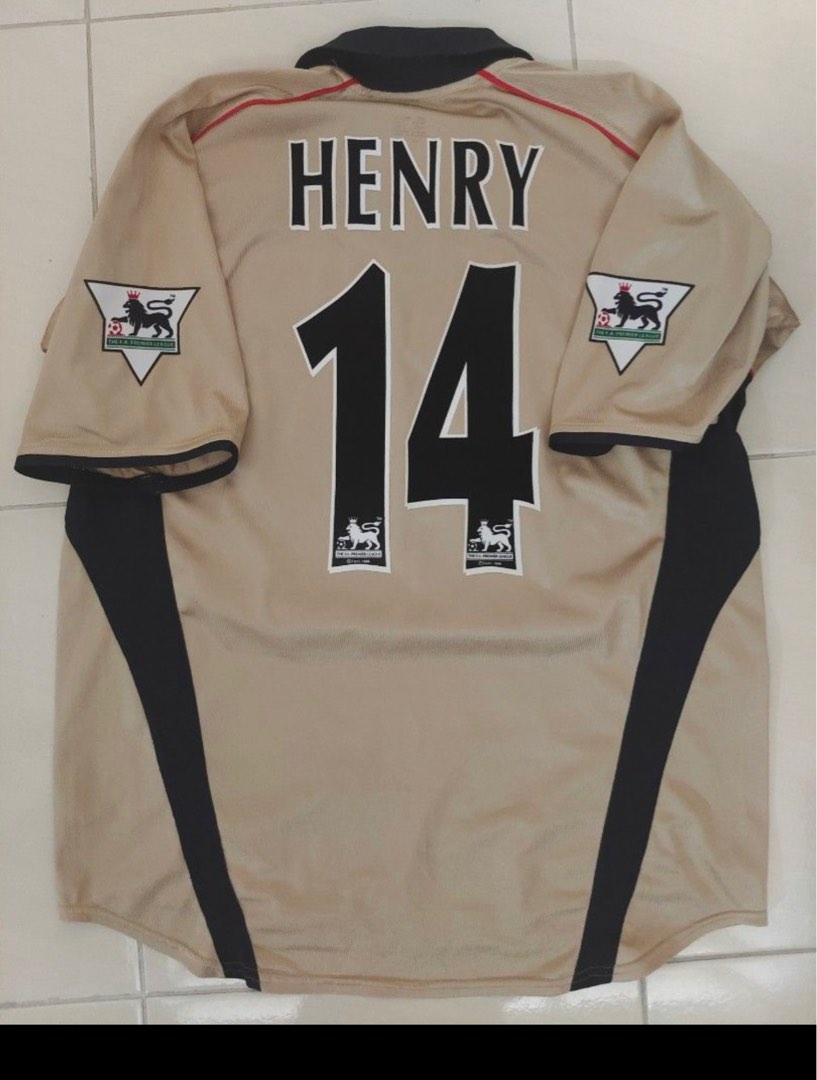 Rare Arsenal Jerseys, Men's Fashion, Activewear on Carousell