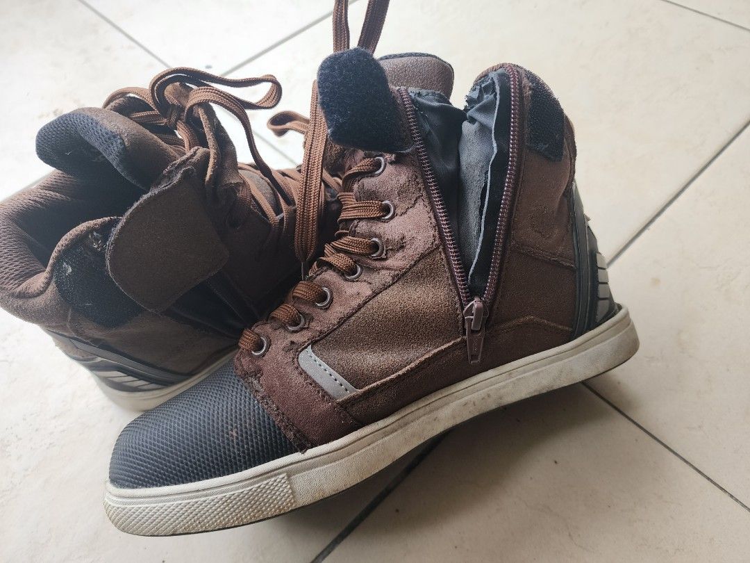 Riding boots Komine, Women's Fashion, Footwear, Boots on Carousell