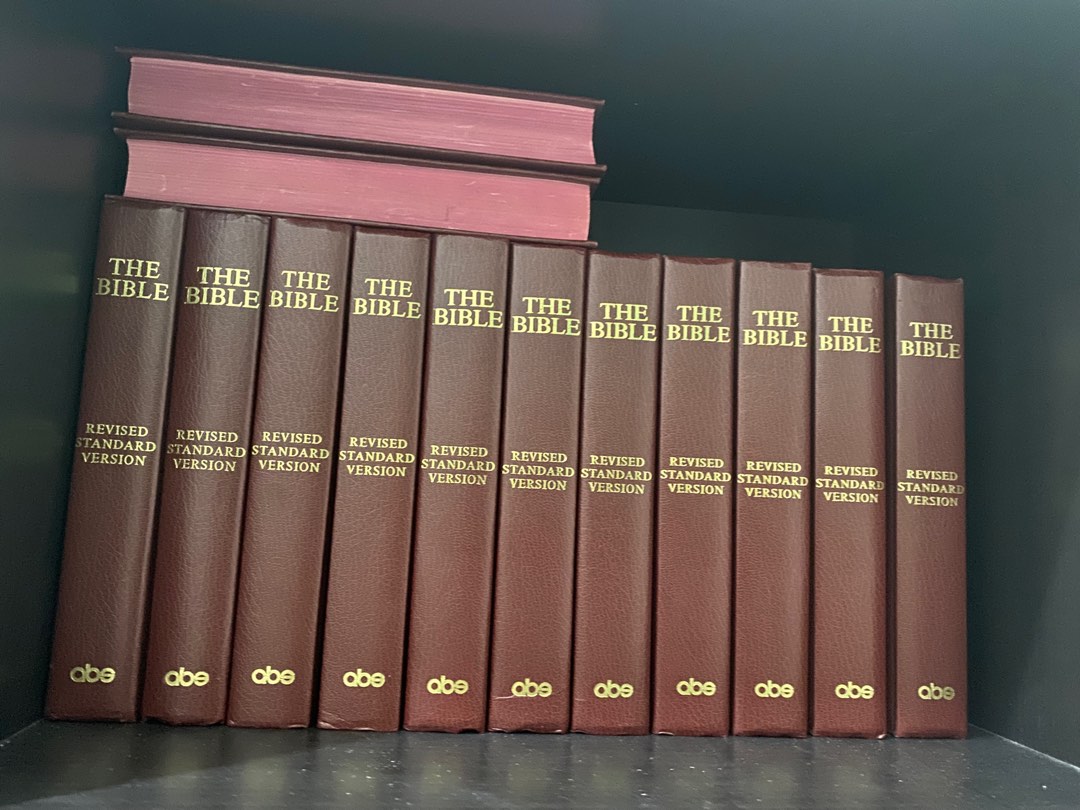 RSV hardbound like new, Hobbies & Toys, Books & Magazines, Religion ...