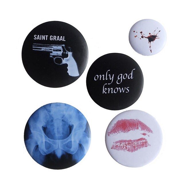 SAINT GRAAL PINS SET 1, Men's Fashion, Watches & Accessories, Jewelry ...