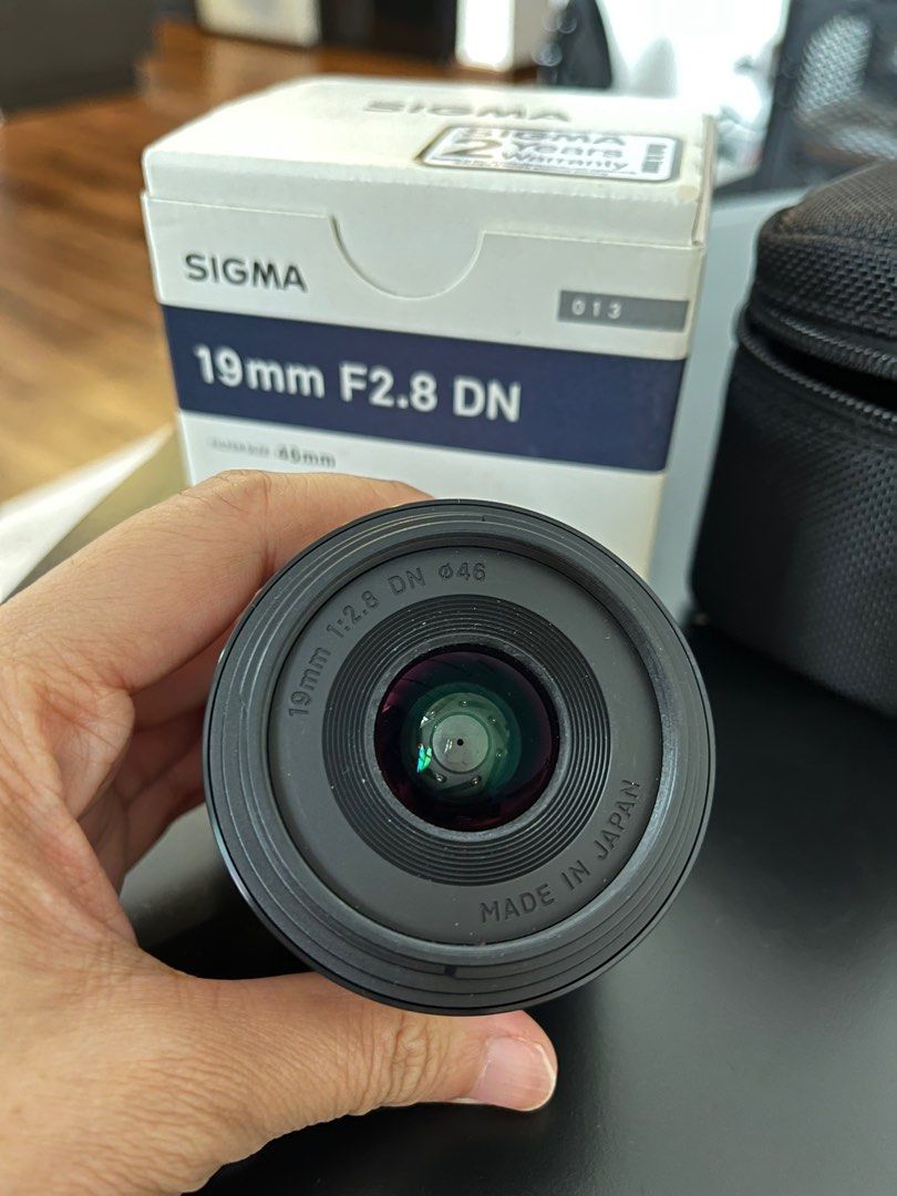 Sigma 19mm F2.8 DN Art E-Mount, Photography, Lens & Kits on Carousell