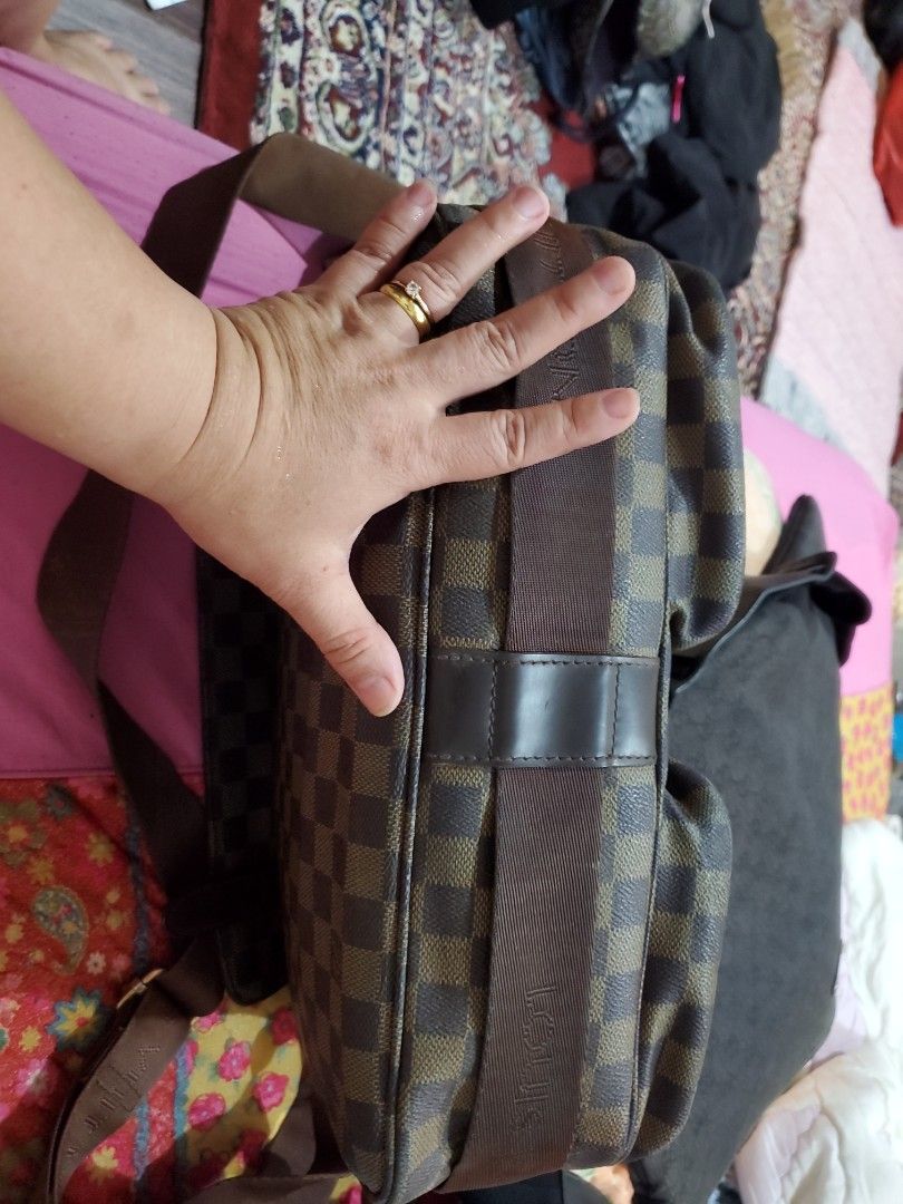 Slempang kulit elvi, Barang Mewah, Tas & Dompet di Carousell