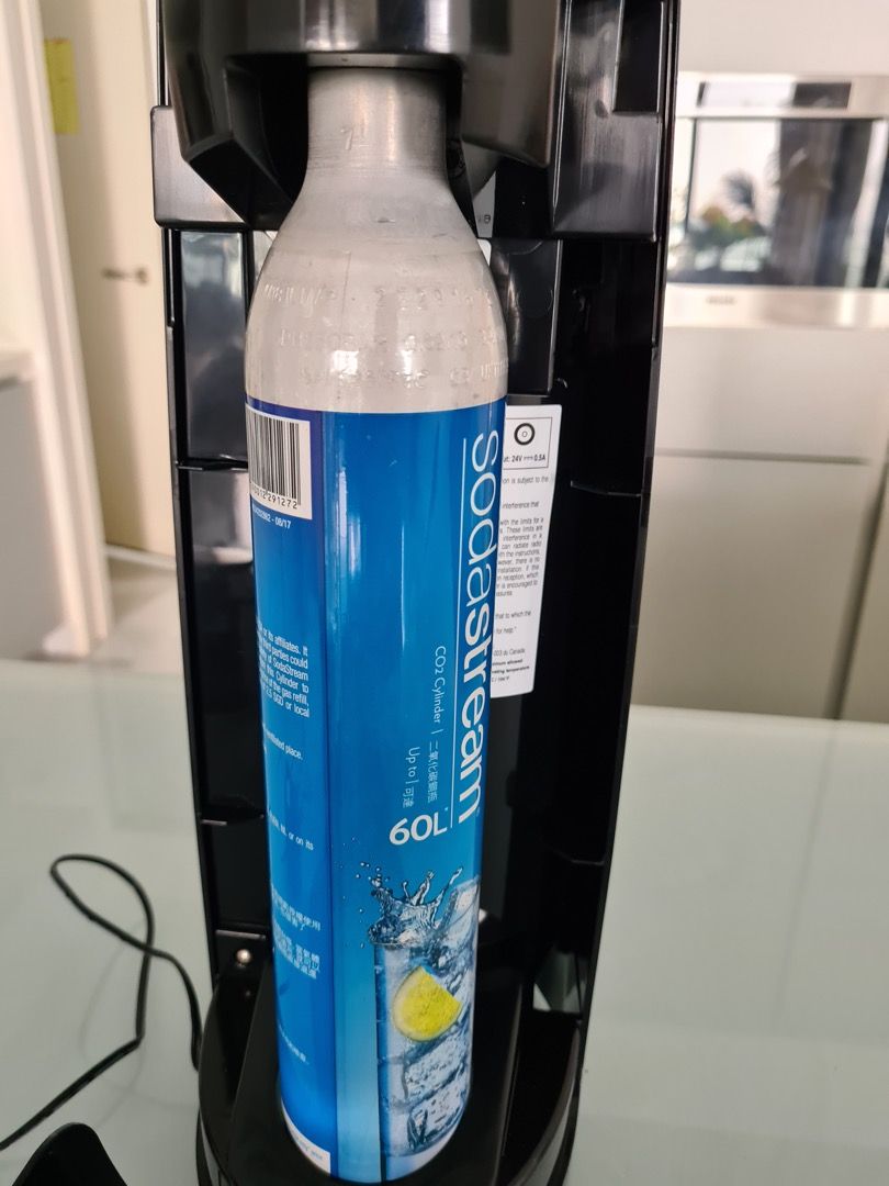 Sodastream machine with cartridge (to be refilled) and Bottle, TV ...
