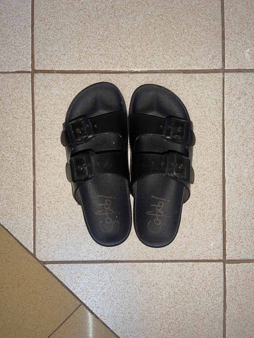 SOFAB Black Sandals, Women's Fashion, Footwear, Sandals on Carousell