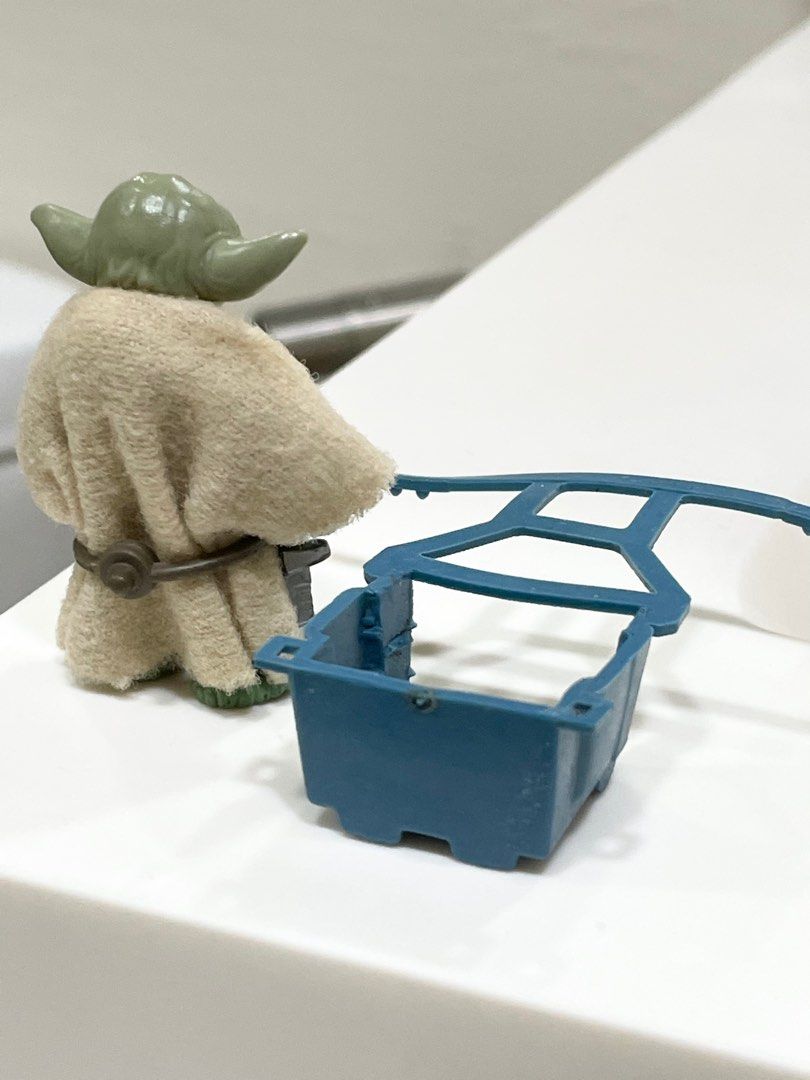 Star Wars Vintage Kenner Yoda with Jedi Training Harness, Hobbies ...
