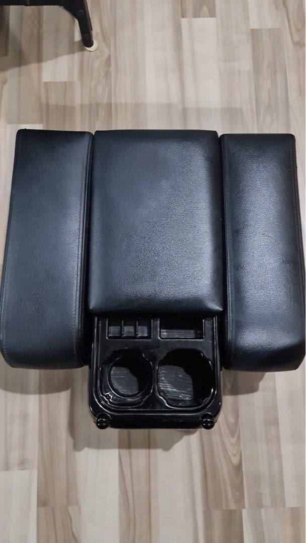 Toyota hiace centre console, Car Accessories, Accessories on Carousell