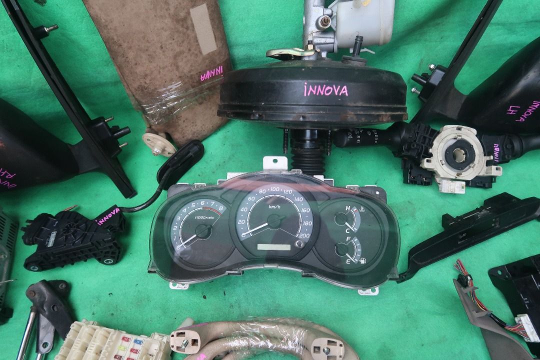 toyota innova meter, Auto Accessories on Carousell