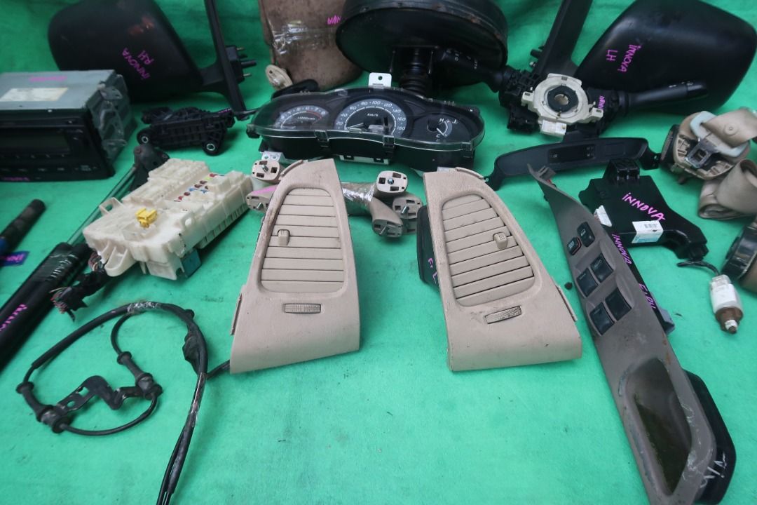 toyota innova meter, Auto Accessories on Carousell
